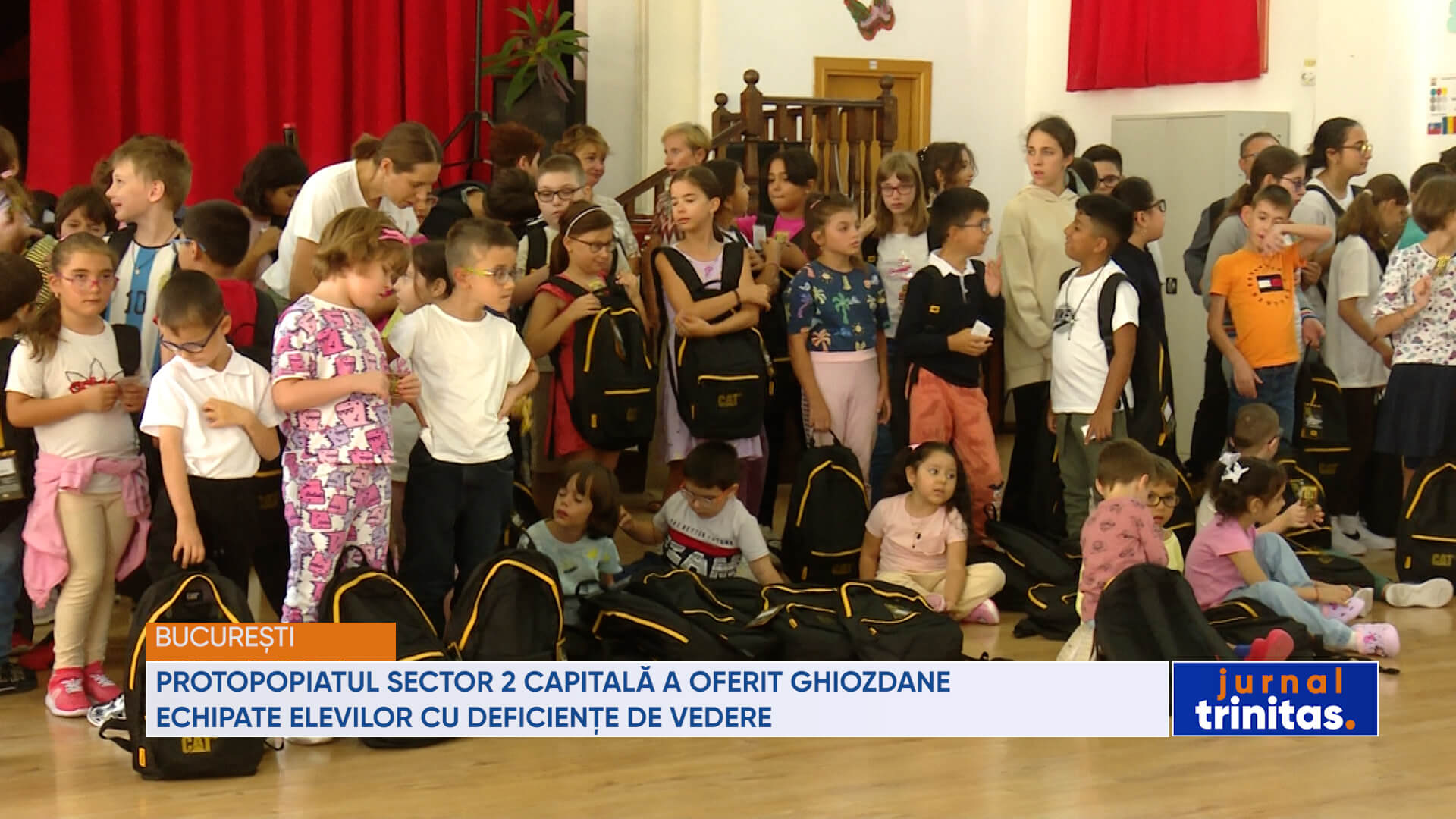 Protopopiatul Sector 2 Capitală a oferit ghiozdane echipate elevilor cu ...