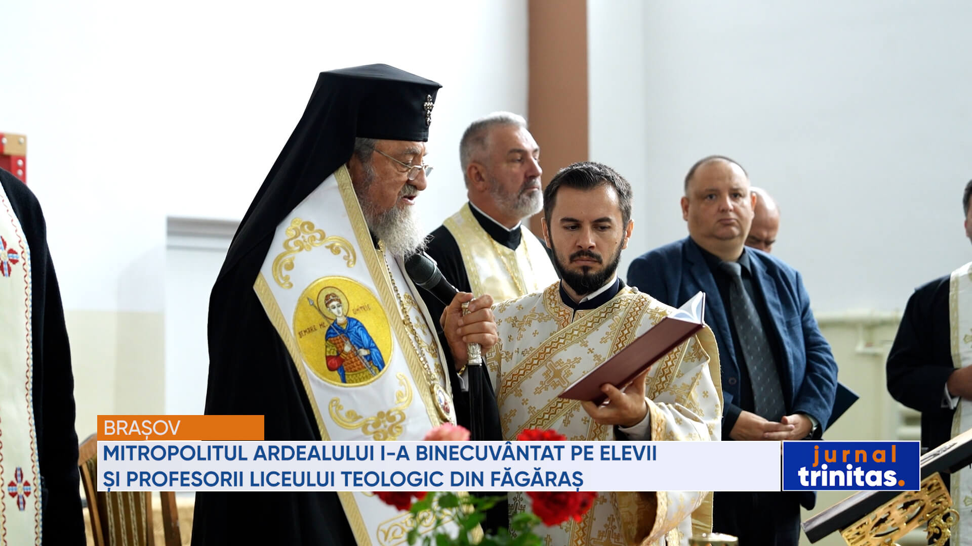 Mitropolitul Ardealului i-a binecuvântat pe elevii și profesorii ...